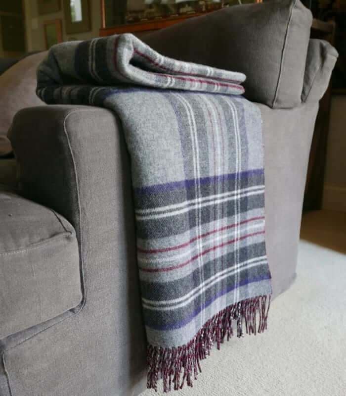 Plaid laine écossais réversible luxe gris et bordeaux 140 x 190 cm ...