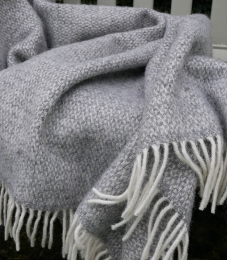 Plaid Laine Gris - Tissé en Angleterre - Chaud et Confortable!